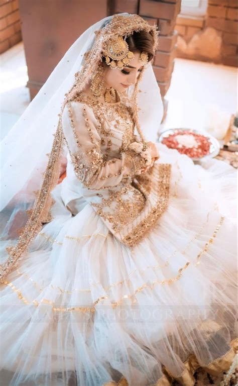 Pin By Raabell Shah On Nikkah Pakistani Bridal Wear Latest Bridal Dresses Pakistani Bridal