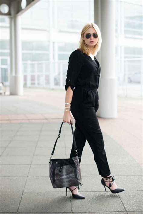 Komplett Look Von Justfab Geschnürte Pumps And Legerer Jumpsuit
