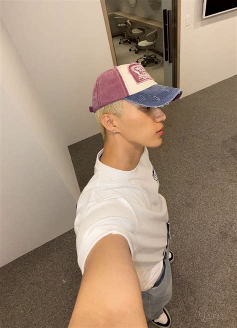 해외팬들 사이에서 Bisexual King으로 불리는 한국 남가수  인스티즈 Instiz 이슈 카테고리