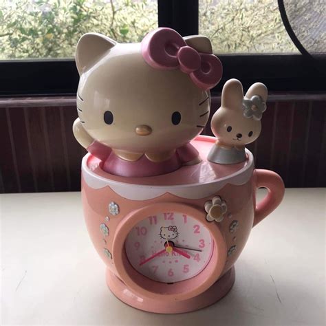 Hello Kitty Clock Hobbies And Toys Toys And Games On Carousell