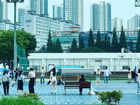 K Drama Menfess On Twitter Kdm Bae Suzy Spotted Filming The Girl