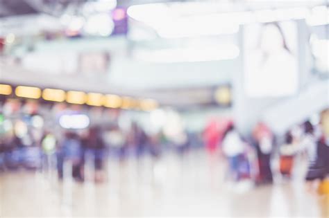 배경을 흐리게 수하물 체크인 터미널 출발 Bokeh 빛 교통 개념 공항에서 여행자 건축에 대한 스톡 사진 및 기타 이미지 건축 걷기 게이트 Istock