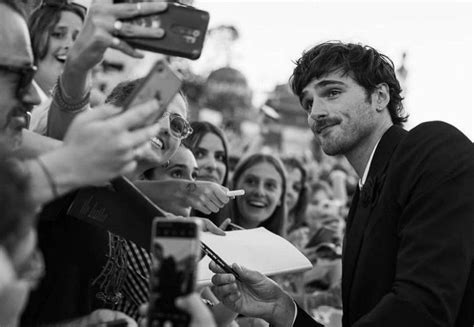 Jacob Elordi Official