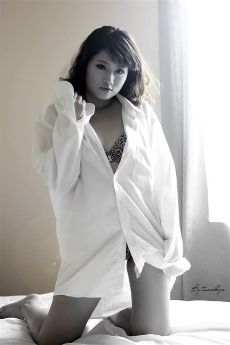 Ảnh Sex Nguyễn Kiều My Khoe Vú Sưu Tầm 9x