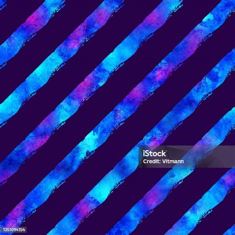 블루 컬러 배경에서 매끄러운 브러시 스트로크 라인 스트라이프 기하학적 Grung 패턴 십대와 학교 키즈 패브릭을 위한 건지 콜라주 수채화 텍스처프린트 그레인지 디자인 라인