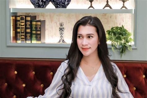 Mengenal Astari Annisha Fitri Pegawai BUMN Yang Jadi Influencer Kecantikan