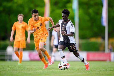 Ajax Prodigy Sends Message After Missing Out On Real Madrid Switch