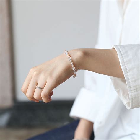 피치문크리스탈 원석팔찌 감도 깊은 취향 셀렉트샵 29cm