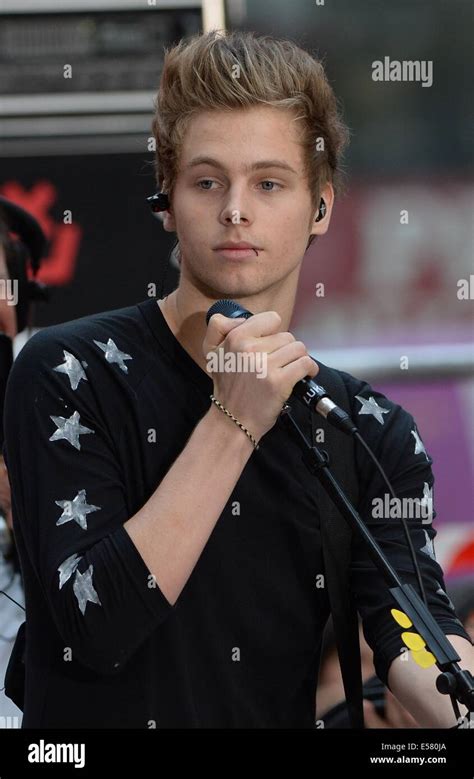 New York Ny Usa 22nd July 2014 5 Seconds Of Summer Luke Hemmings
