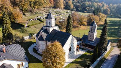 Manastir Mostanica Preuzmite Fotografiju Foto Baza