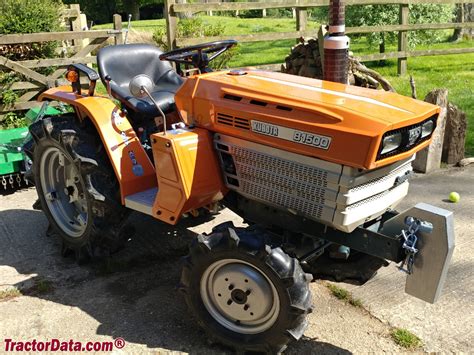 Kubota B1500 Tractor Photos Information