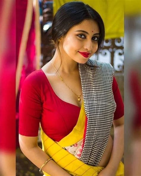 Pin Di G Matter Su Saree Hot