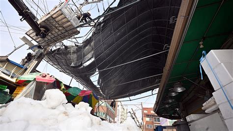 이제 어디서 장사하나요…눈폭탄 맞은 상인들 눈물