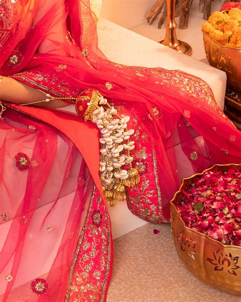 Strings Of Kaudi Kaleere Set Tussya By Shreya