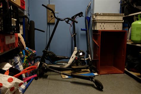 Est Lyonnais Objets Trouvés Des Dentiers Un Serpent Et Même Un Sex Toy