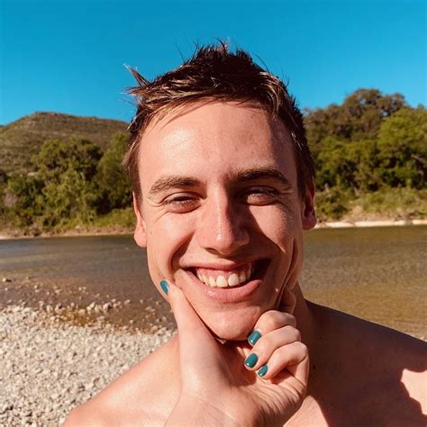 truett bloxsom medium