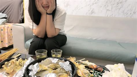 Mp4 109g 瘦猴先生探花专约良家骚货，吃饱喝足操逼，扒掉内裤舔骚逼，各种姿势轮番输出 國產原創區 草榴社區