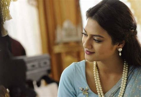 Nusrat Jahan Hot And Sexy In Saree Veethi