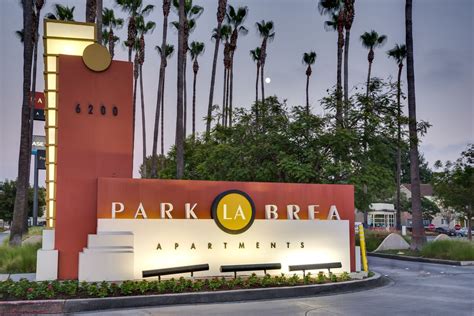 Park La Brea Apartments In Los Angeles Ca Westside Rentals