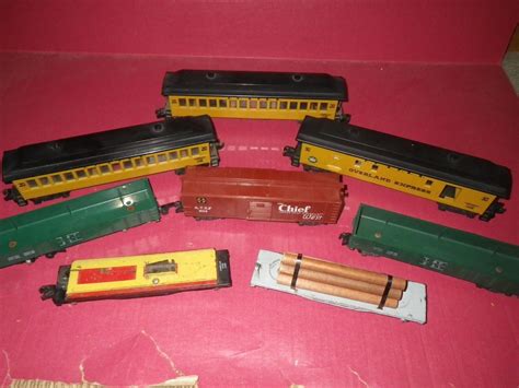 8 Vintage Gilbert American Flyer Cars 3 Frontiersman Pass Log Car