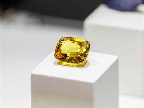 7 Batu Permata Kuning Paling Populer Ada Yang Seindah Galaksi Fifth