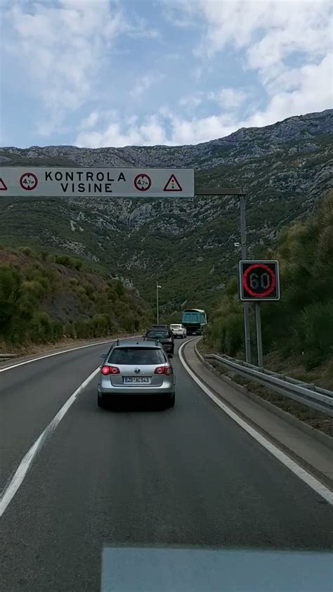 Ђет Милоје и десет љутих гуслара On Twitter Полицији дат снајпере не радаре