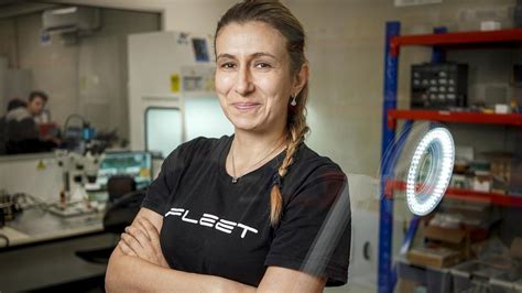 Bizarre Photo Of Elon Musk Kissing Robot Baffles Internet The Weekly Times