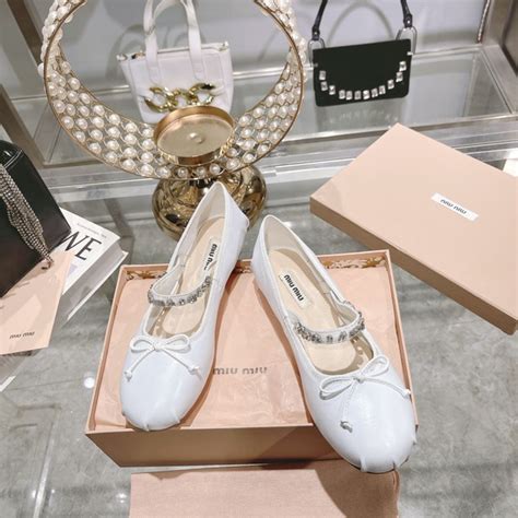 Балетки Miu Miu купить с доставкой по выгодным ценам в интернет магазине Ozon 1075035171