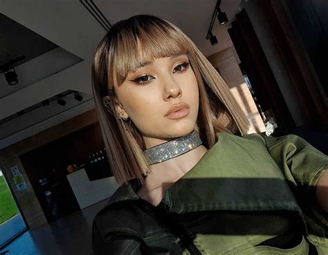 Cute Dharia Photos Kolpaper Awesome Free Hd Wallpapers