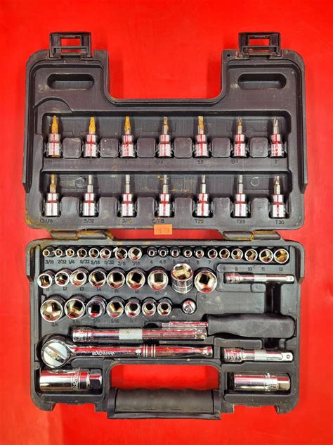 Ratchet And Socket Set