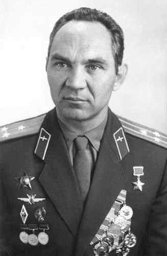 И Б Балаков А А Симонов «Испытатели МиГов Мосолов Георгий Константинович