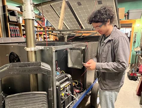 Demo Nomadic Broadband Could Help Rural First Responders Stay