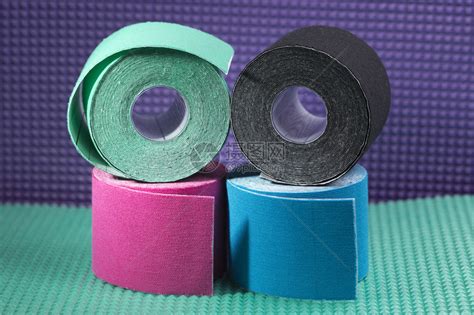这种录音被称为kinesiotape其目的是使肌肉引爆以减轻疼痛在某些情况下高清图片下载 正版图片504867029 摄图网