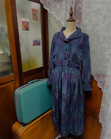 Vintage Select Shop 古著選物店👵🏻👧🏻 在準備市集資料整理照片時 我突然 很想念舖頭😢 2 2020～4 2024 信義407 原來 留喺407嘅時間仲長過喺尖東堡