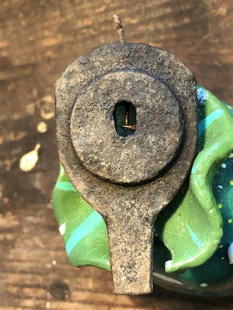 found while metal detecting in minnesota middle piece swivels looks