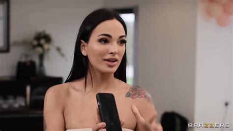 Bride To Be Having Sex With Monster Dicked Wedding Planner Claudia