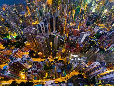 홍콩 금융 지구와 빅토리아 섬의 비즈니스 센터의 야간 조명 조감도 초현대적에 대한 스톡 사진 및 기타 이미지 초현대적 홍콩 밤 하루 시간대 Istock