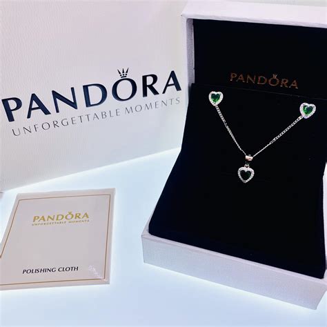 Jewelry Room Mongolia 💎Байгалын Маргад эрдэнийн чулуутай хослол💎 260 000 50 130 000 Маргад