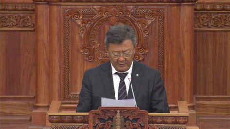 УИХ ын гишүүн Н Энхболд УИХ ын тухай хуульд нэмэлт өөрчлөлт оруулах тухай ТББХ ны санал дүгнэлт