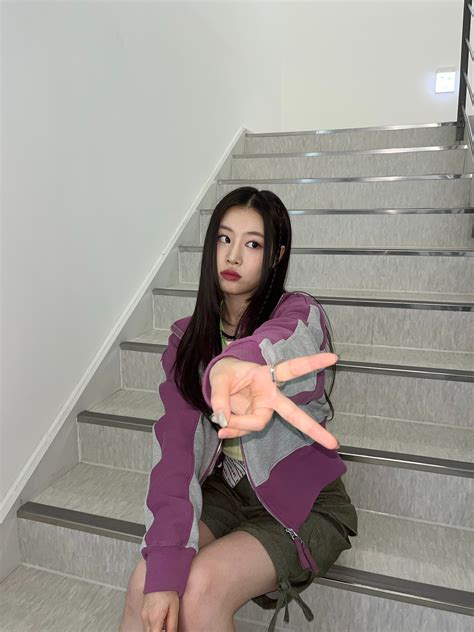 230503 Fifty Fifty Twitter Update Sio Kpopping