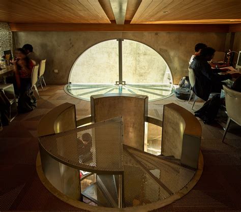 Circular Windows And Pyramidal Skylights Add Geometry To Sjariefs Home