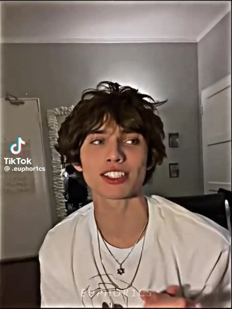 Mr Yolo Pretty People Most Beautiful People Cute Celebrity Guys