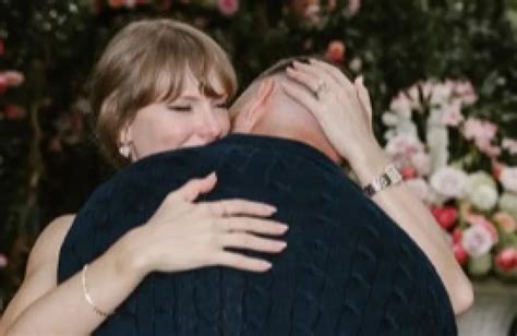 Taylor Swift And Travis Kelce Announce Engagement Yahoo News Uk