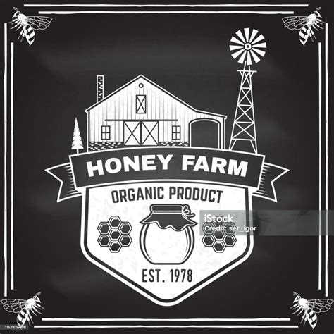 꿀 농장 배지입니다 벡터 셔츠 인쇄 우표 또는 티에 대 한 개념입니다 허니 실루엣 빈티지 타이포 그래피 디자인 꿀 꿀벌 농장 비즈니스를 위한 복고풍 디자인 0명에 대한 스톡