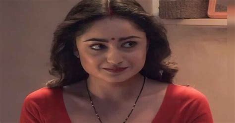Tridha Chowdhary Is Not Getting Any Work Even After Doing Ashram Web Series Bold Video Goes
