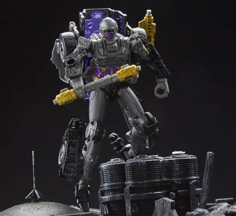 Transformers Generations Selects Deluxe Nightbird Exclusive