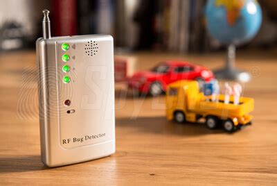 Radio Frequency Audio Bug And Camera Detector