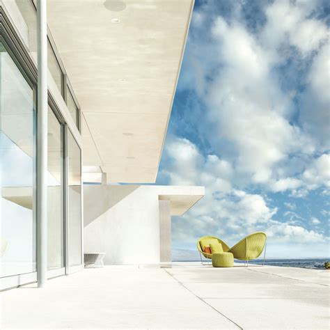 Pavlina Williams Transforms Mid Century Dome House With Angular Windows