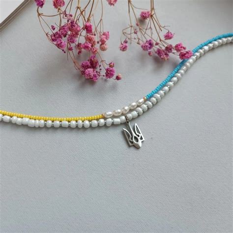 Український чокер з тризубом