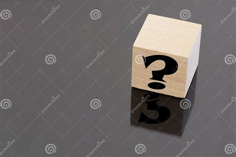 Un Signo De Interrogación En Un Cubo De Madera Preguntas Frecuentes